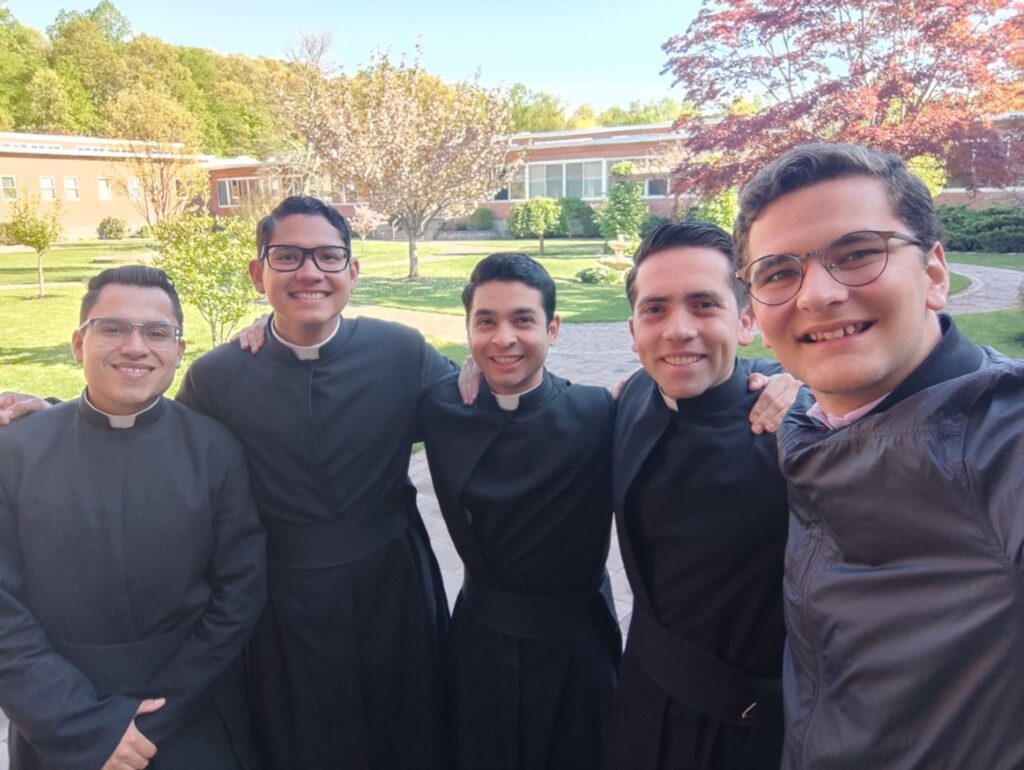 Jorge Lam presenta la vocación del laico consagrado del RC en el ...